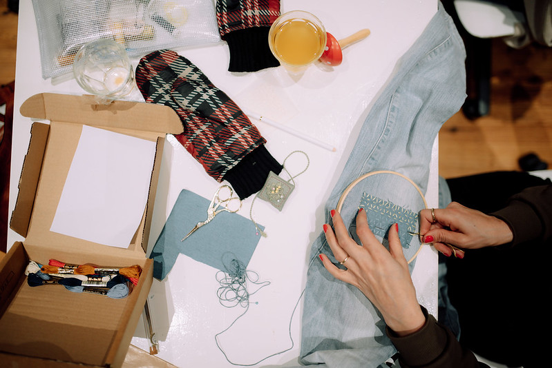 Waag | Reflow Instructables: Mend your own clothes!